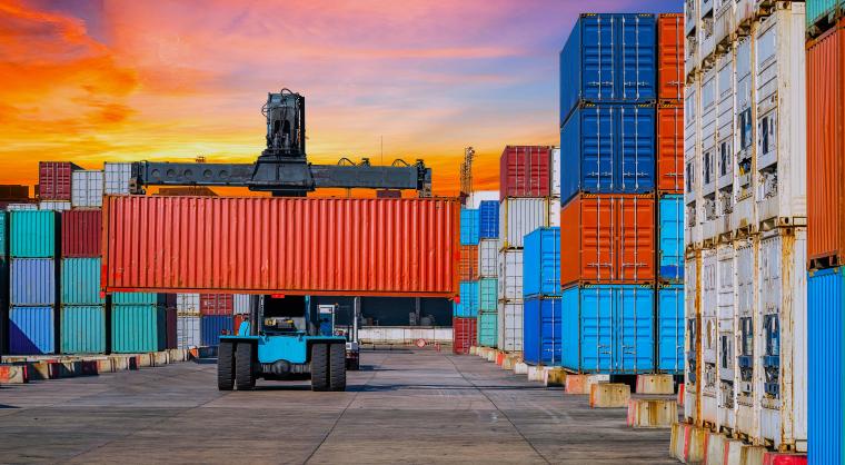 Cargo terminal, logistics hub, and warehouse automation and